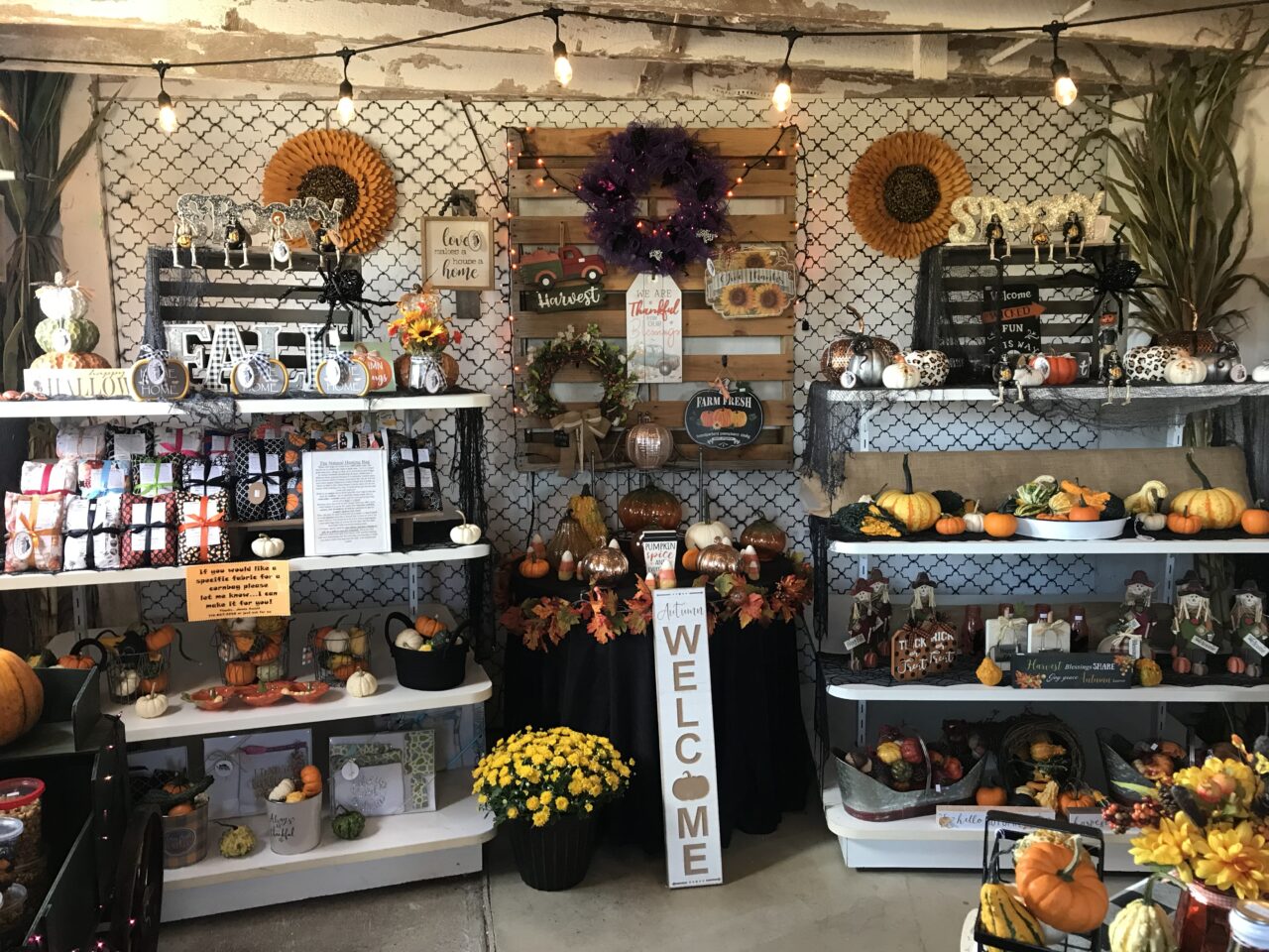 Round Barn Store | W & J Awald Farms, Inc. | North Collins, NY